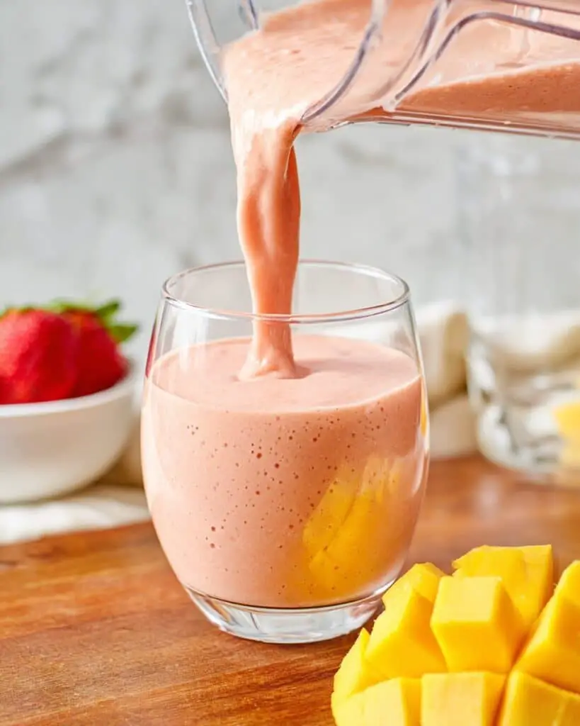 Strawberry Mango Smoothie: Refreshing Tropical Fruit Drink